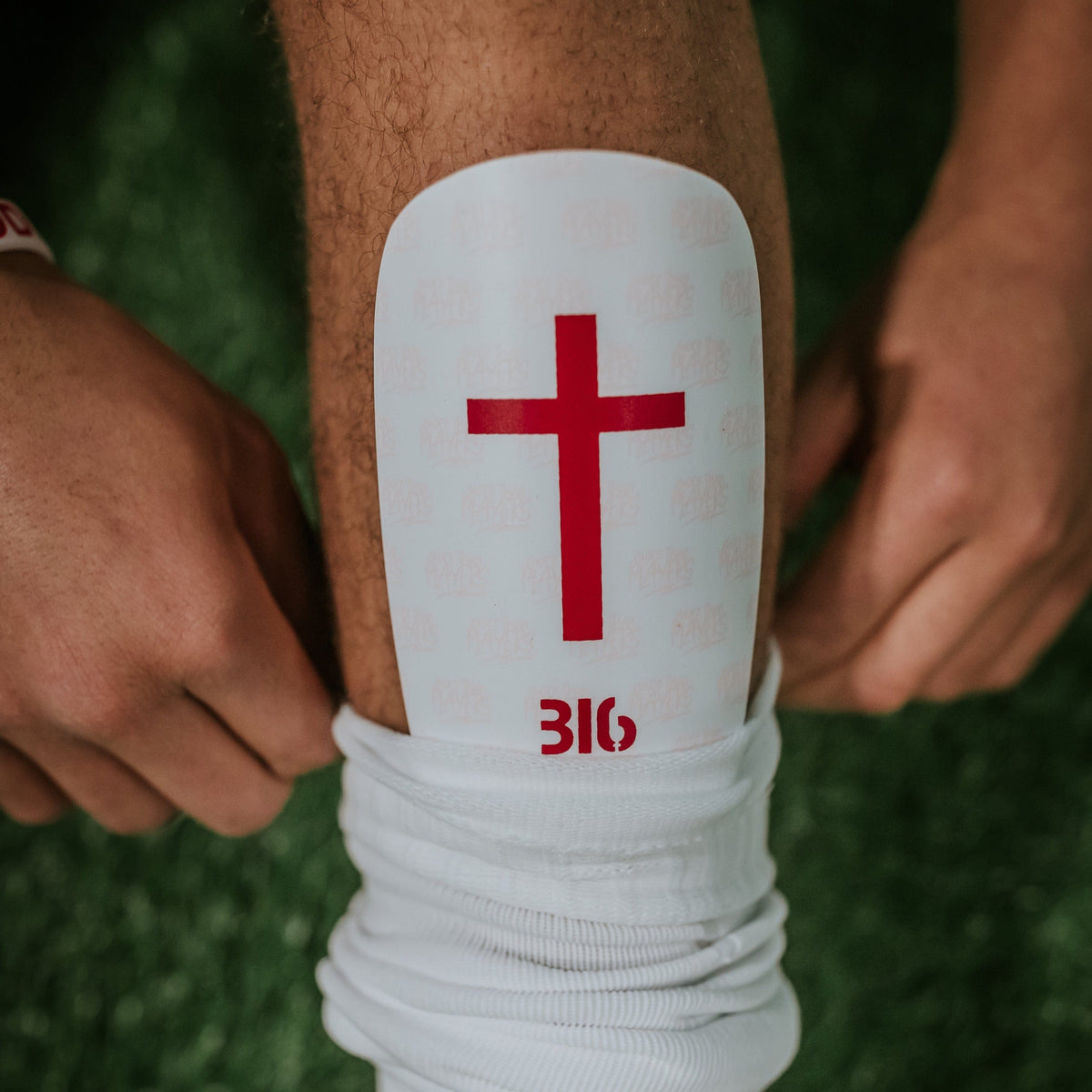 Ballers In God 'Cross' Shin pads White/Red – Ballers in God
