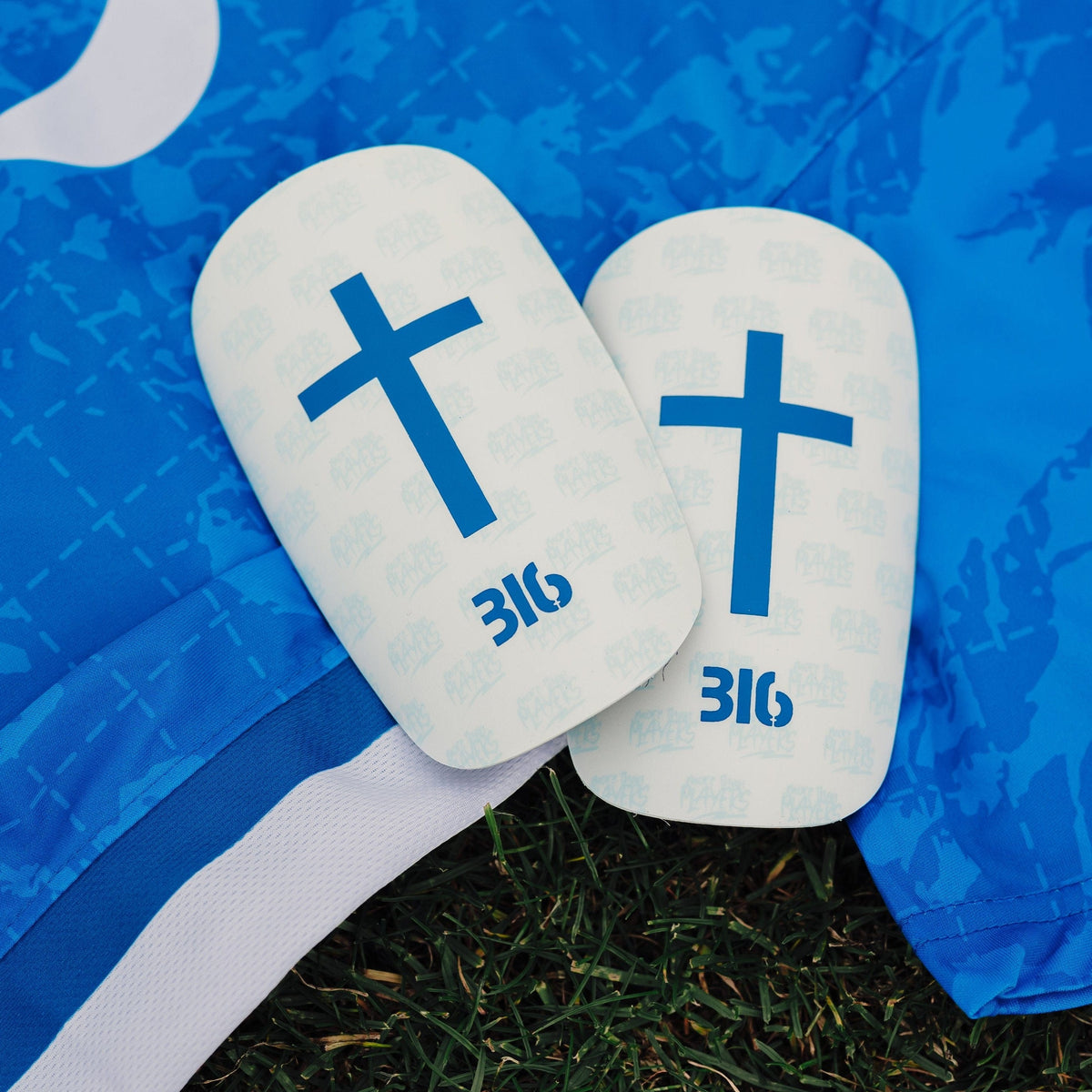 Ballers In God 'Cross' Shin pads White/Blue – Ballers in God